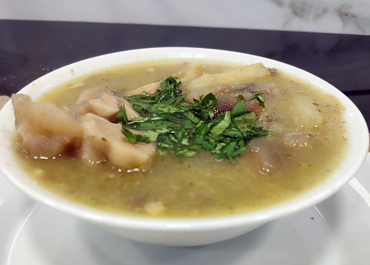 Caldo de pata de res - Recetas GT